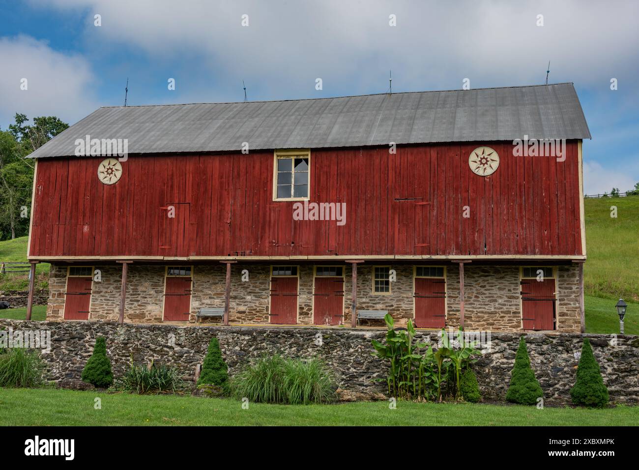 A Beautiful Pennsylvania Dutch Barn, York County Pennsylvania USA Stock ...