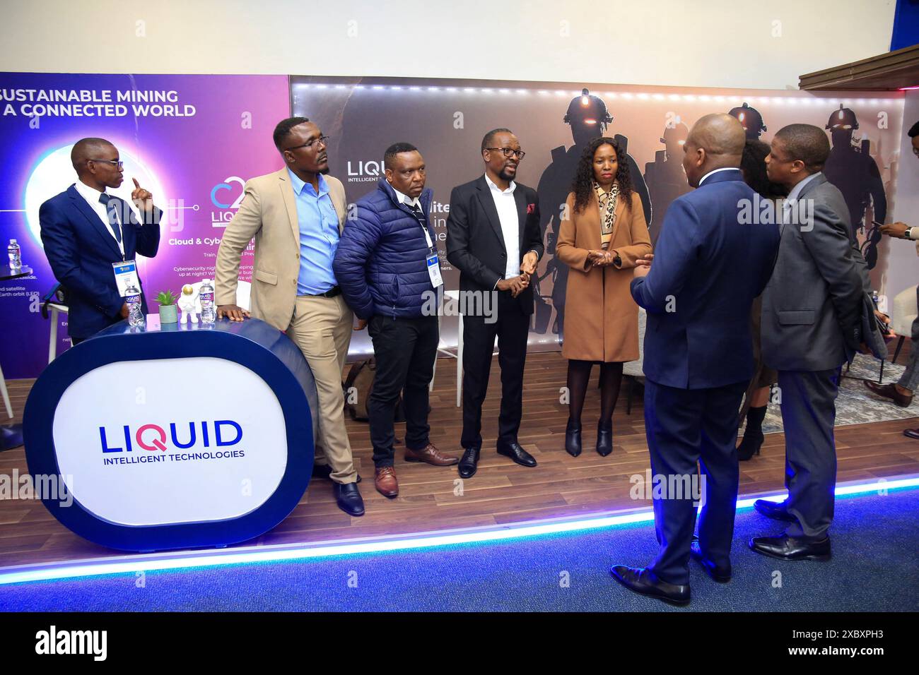 Minerals and energy sector hi-res stock photography and images - Alamy