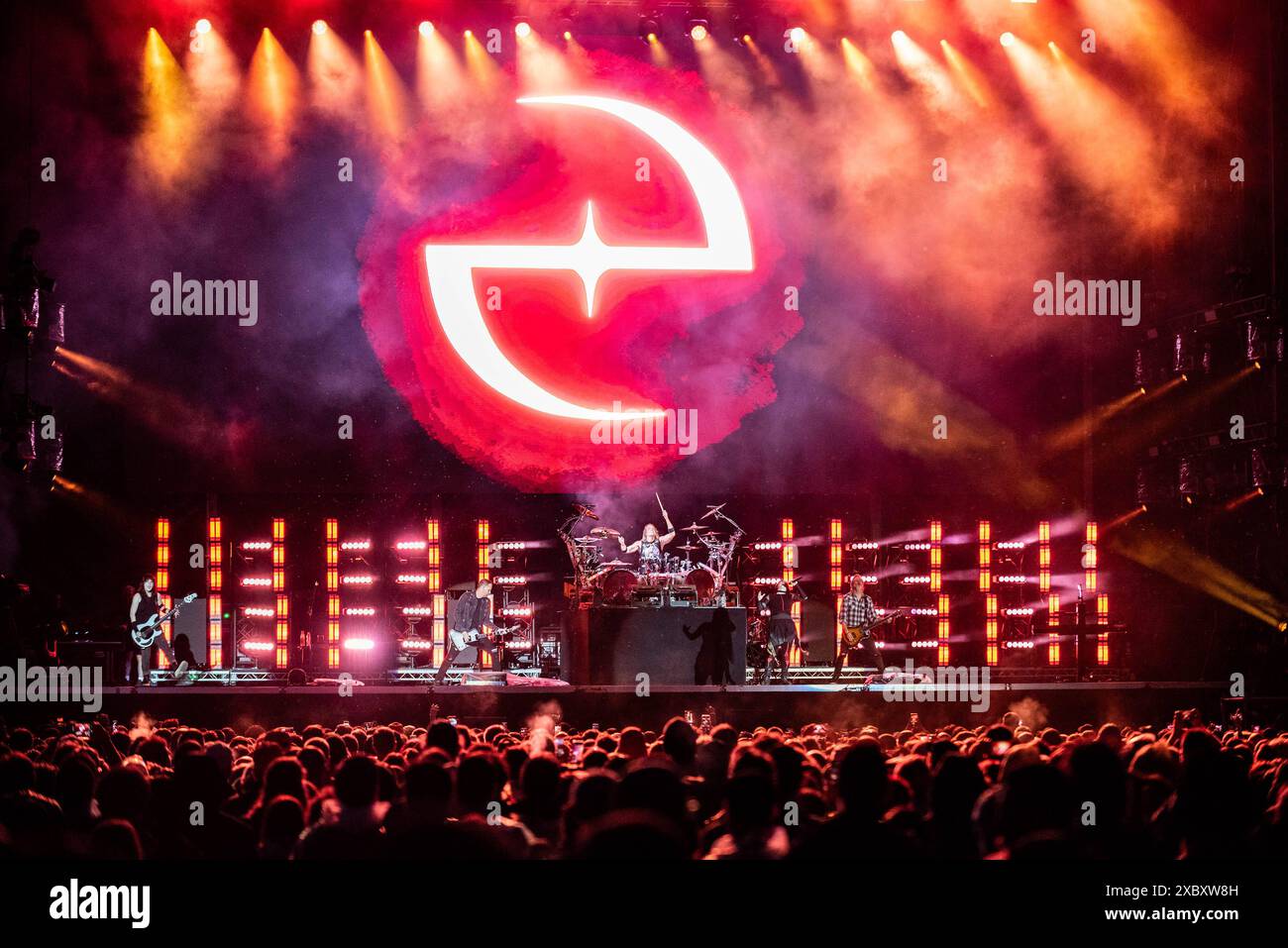 Evanescence show 2024 hi-res stock photography and images - Alamy