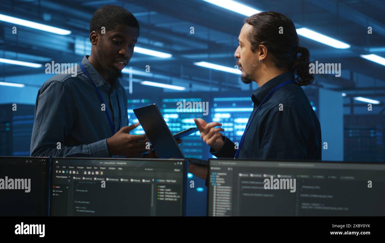 Seamless data flow hi-res stock photography and images - Alamy