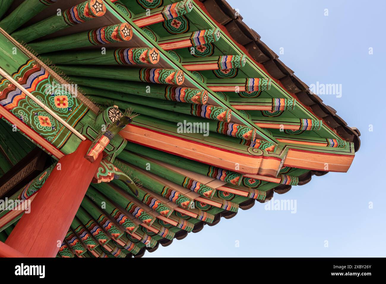 Old Korean architecture roof details at royal palace of Joseon dynasty ...