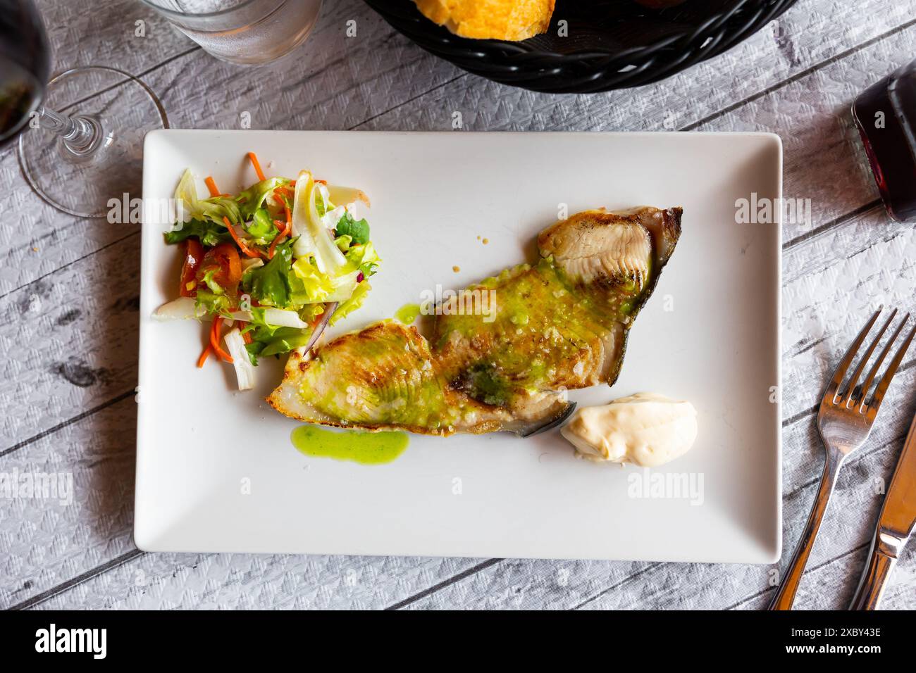 Seared mako shark steak with fresh salad and sauce Stock Photo - Alamy