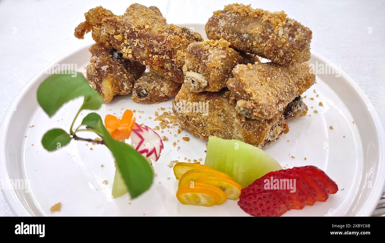 Deep fried fruit hi-res stock photography and images - Alamy