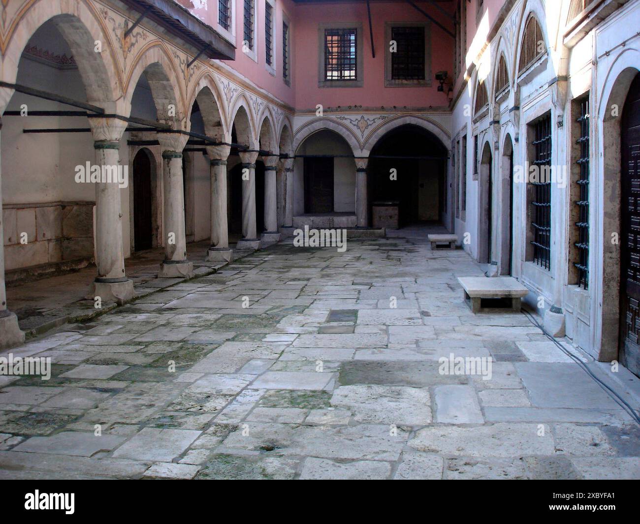 the topkapi Palace Museum in istanbul is world famous the topkapi ...