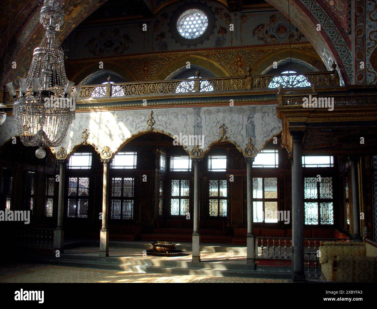 the topkapi Palace Museum in istanbul is world famous the topkapi ...