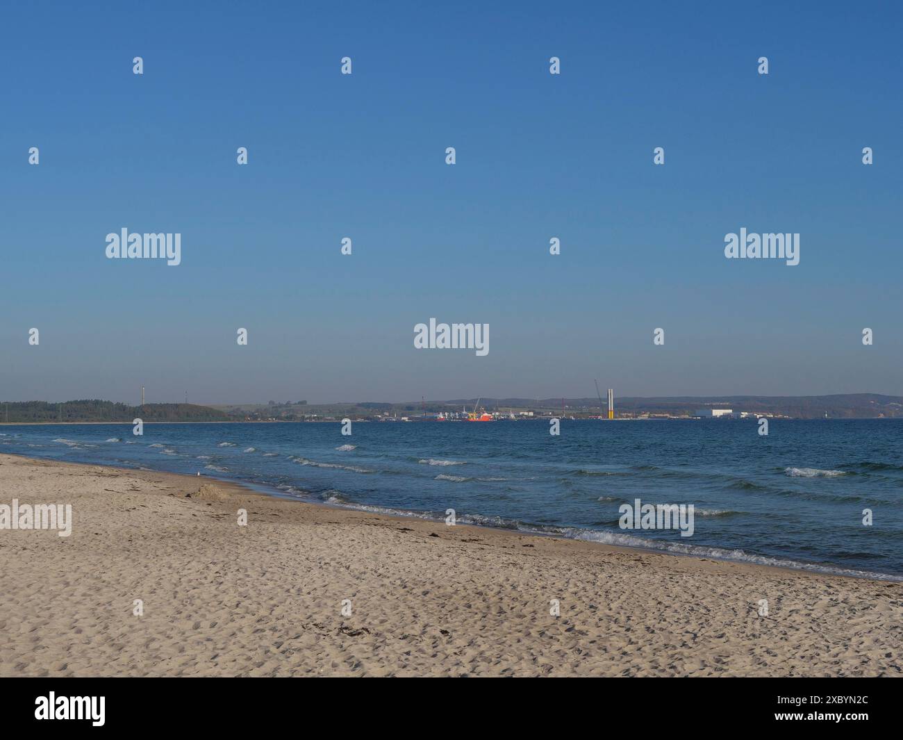 Wide river bank sandy beach hi-res stock photography and images - Alamy