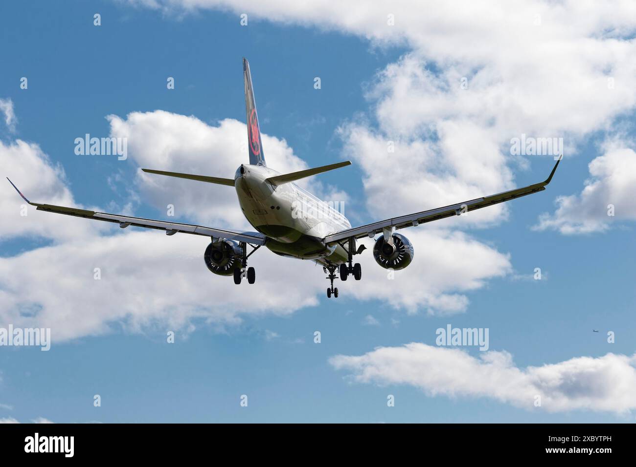 Aviation, landing of a passenger plane, Montreal, Province of Quebec ...