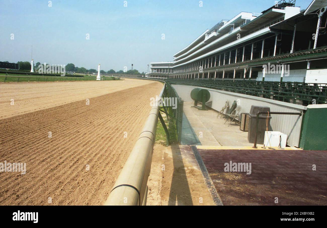 Louisville, Kentucky, U.S.A., 1992. Inside the Churchill Downs horse ...