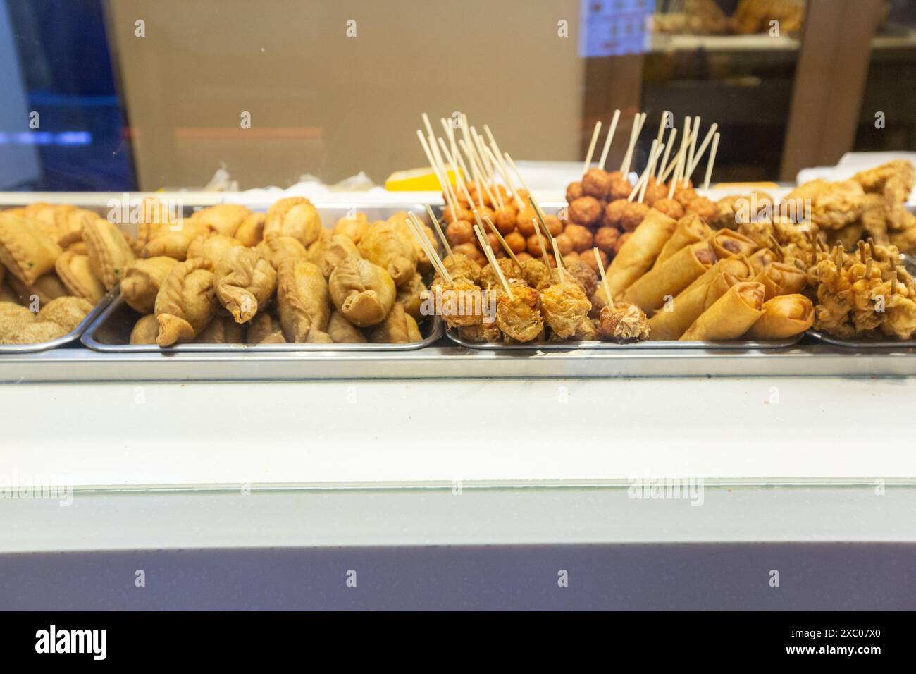 Wings curry hi-res stock photography and images - Alamy