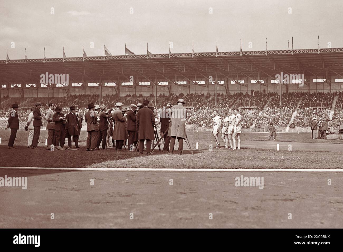Olympic runners Eric Liddell, Charley Paddock, Jackson Scholz, and ...