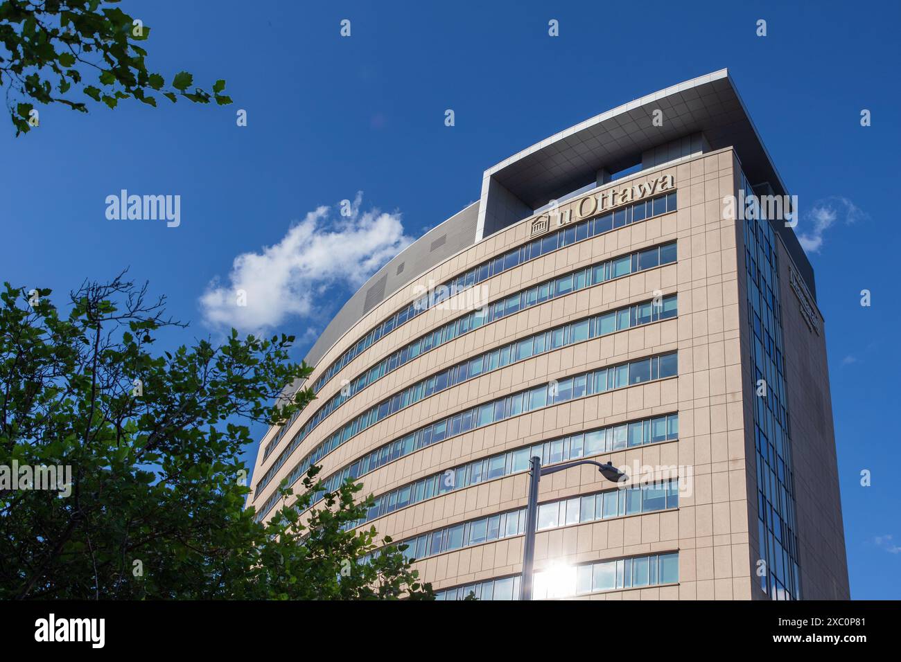 Uottawa campus hi-res stock photography and images - Alamy