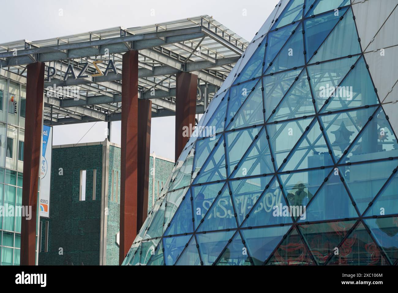 Boy triangular hi-res stock photography and images - Alamy