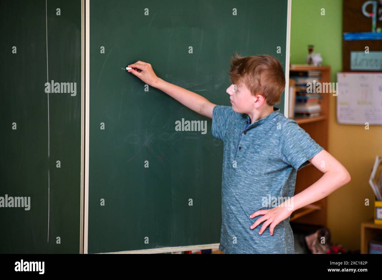 Problem solving smart hi-res stock photography and images - Alamy