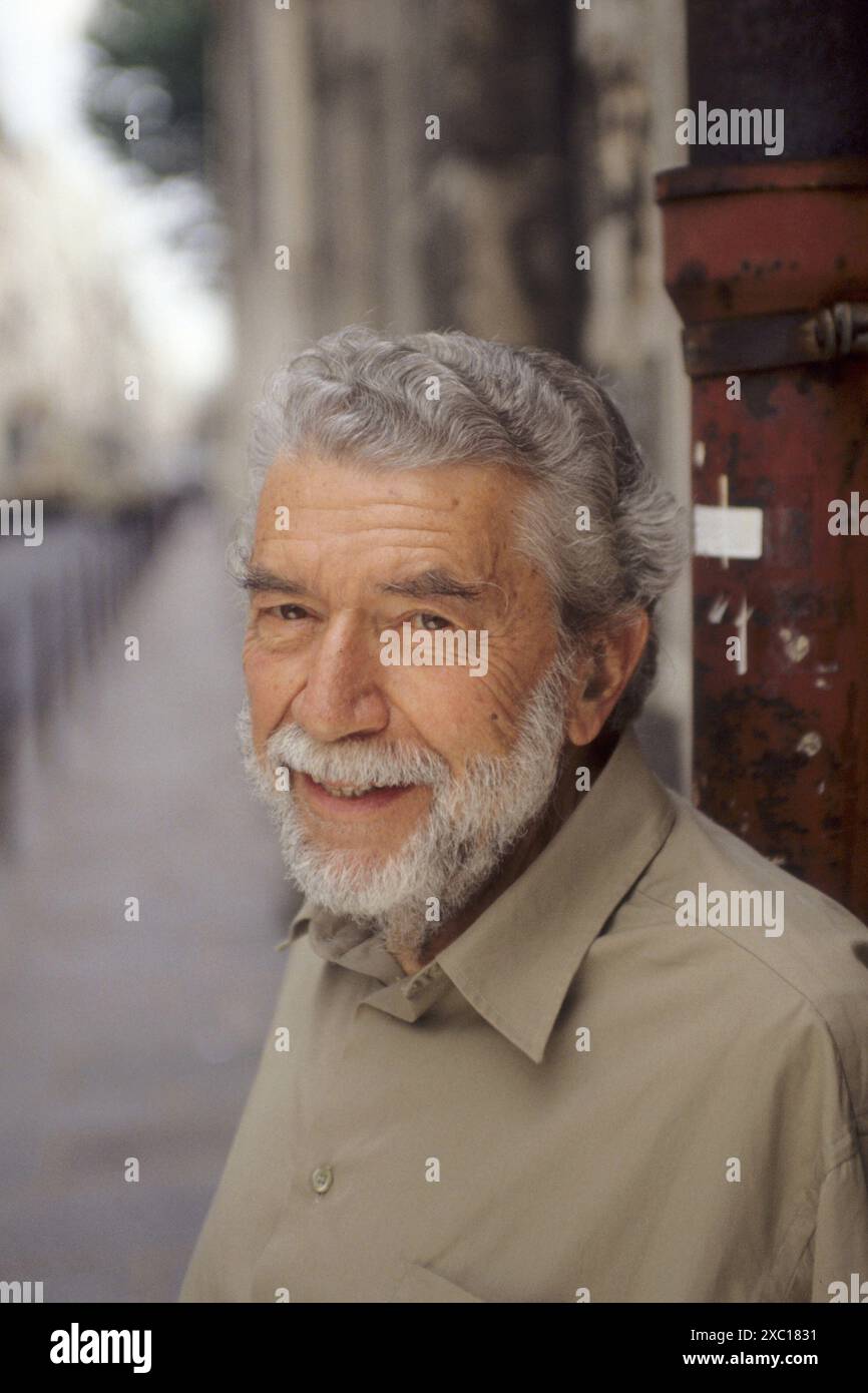 Alain ROBBE GRILLET (ROBBE-GRILLET) - Date : 20010801 ©John Foley/Opale ...