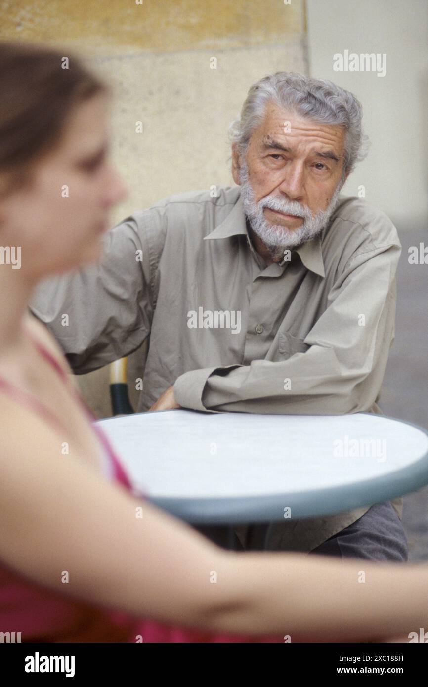 Alain ROBBE GRILLET (ROBBE-GRILLET) - Date : 20010801 ©John Foley/Opale ...