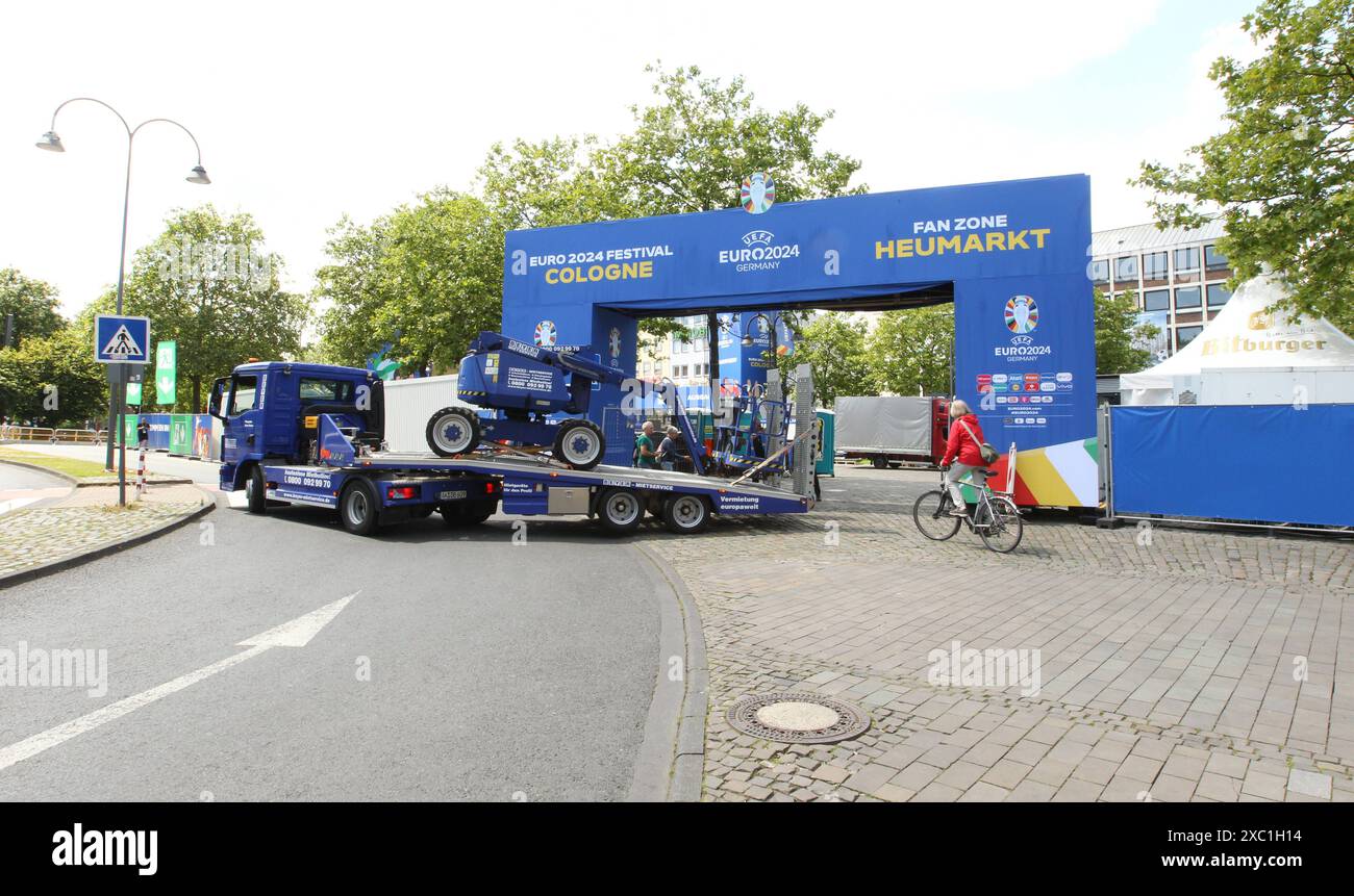 Eingang zur Fan Zone Heumarkt vom EURO 2024 Fan Festival in Köln. Köln ...