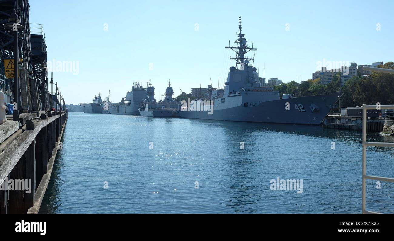 Woolloomooloo, Sydney, Panorama of the finger wharf and HMAS Sydney and ...