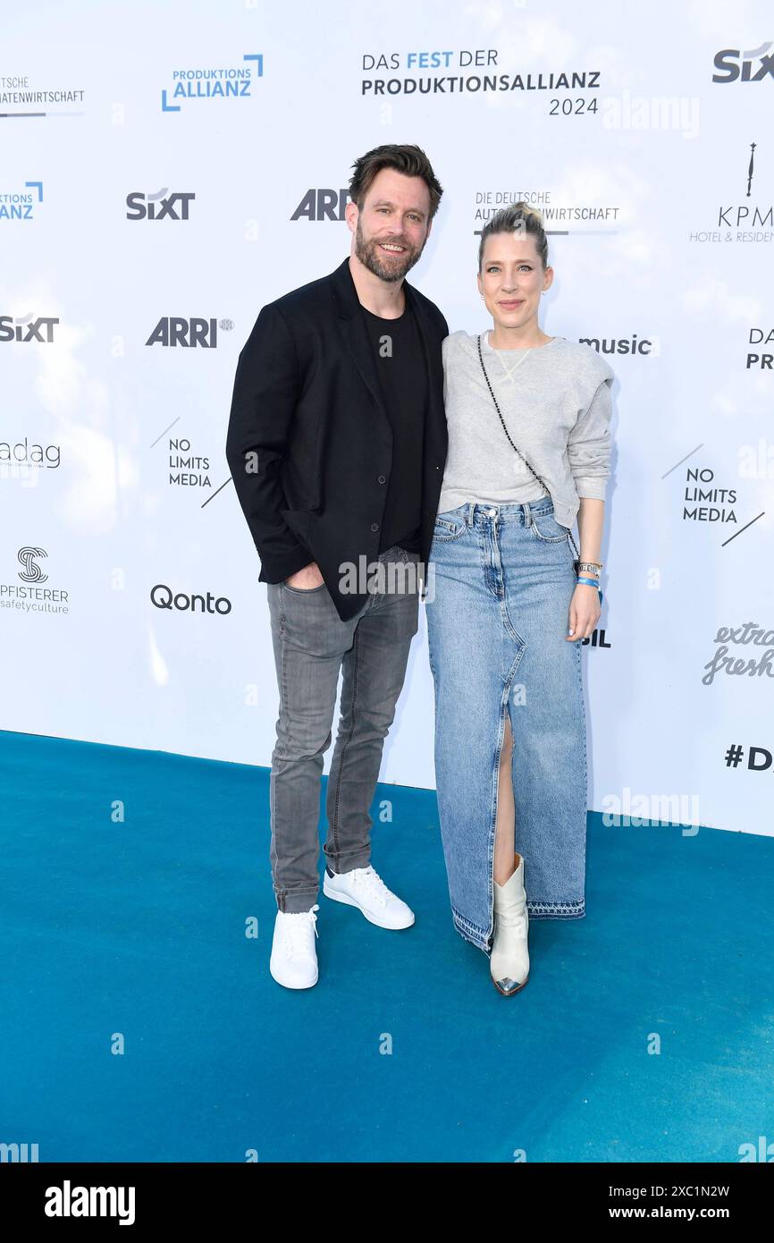 Ken Duken und Marisa Leonie Bach bei dem FEST DER PRODUKTIONSALLIANZ in ...