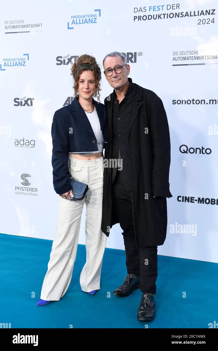 Heikko Deutschmann mit Tochter Klara Deutschmann bei dem FEST DER ...