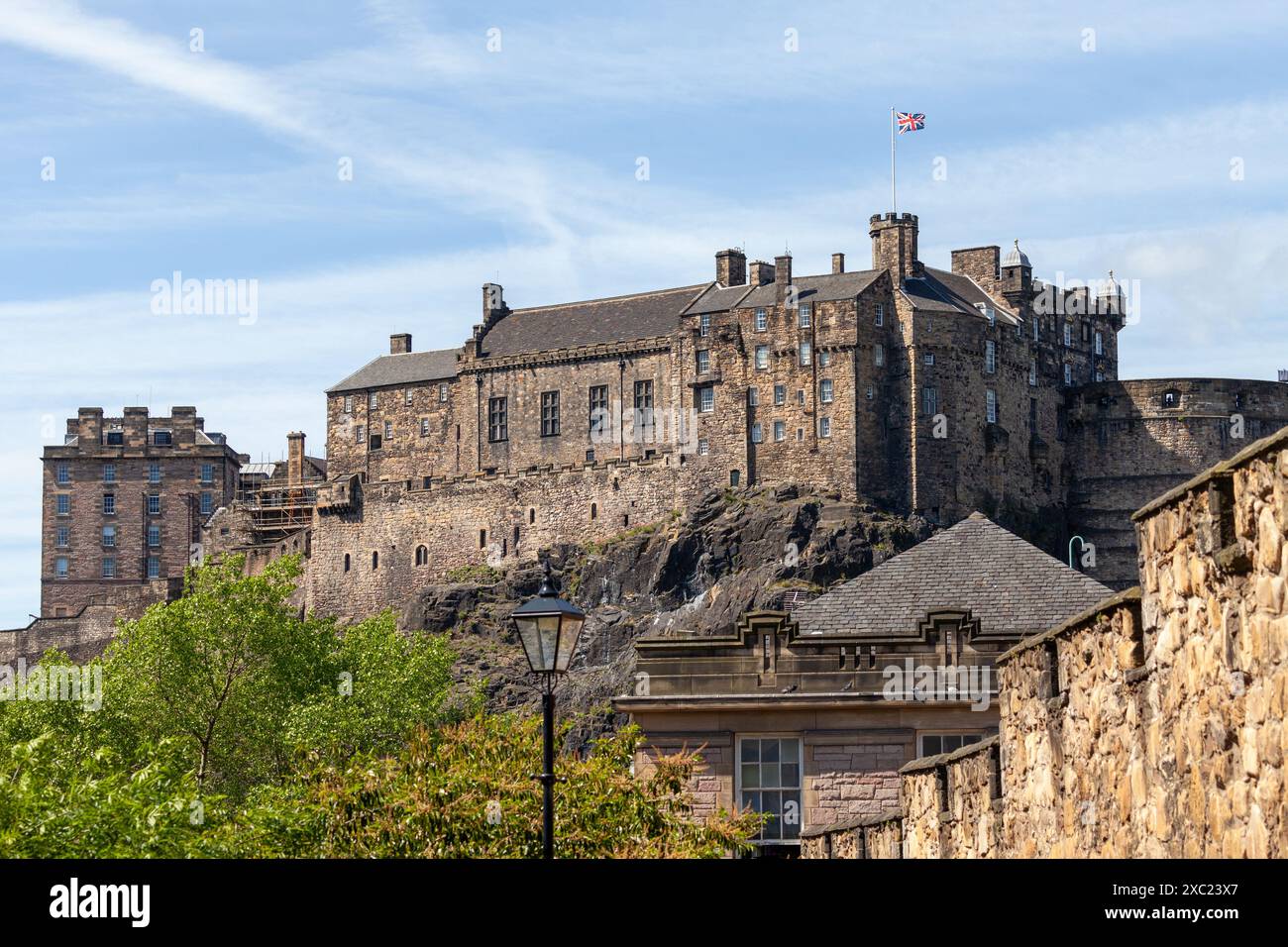 Edinburgh Castle viewed from The Vennel Viewpoint, Edinburgh Stock ...