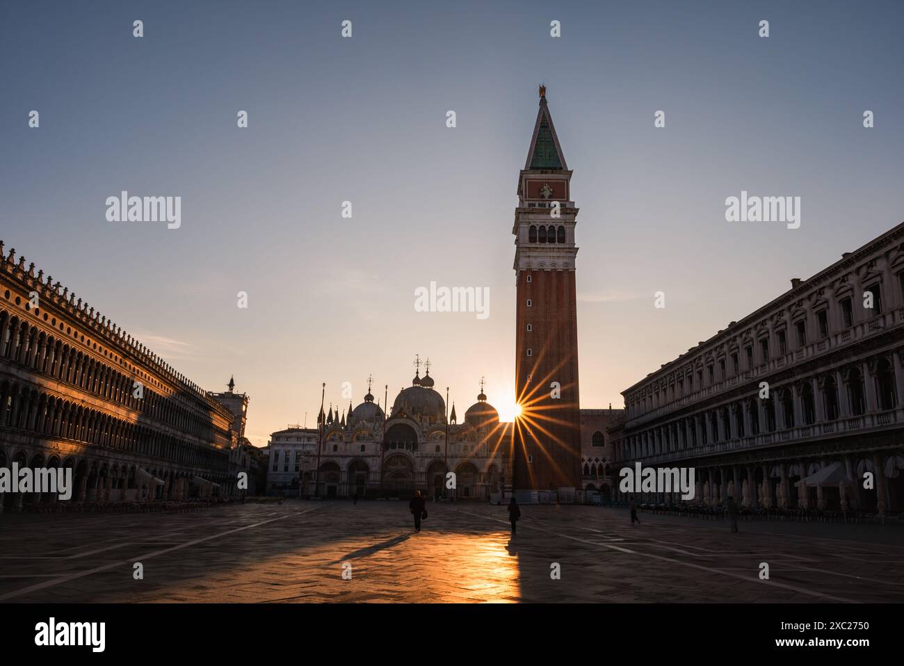 Empty piazza san marco hi-res stock photography and images - Alamy