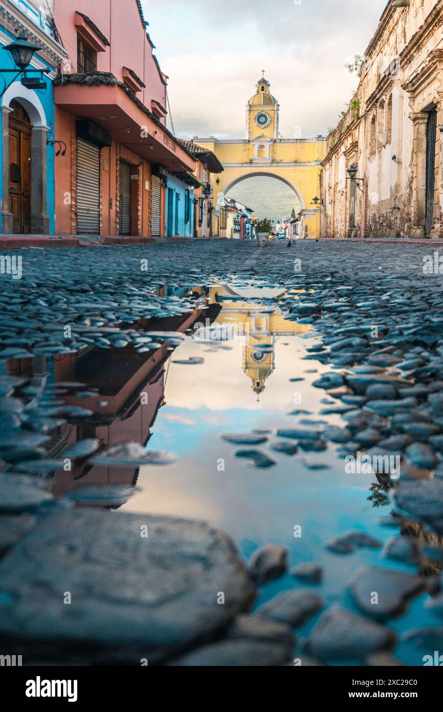 Santa Catarina Arch in Antigua Guatemala Stock Photo - Alamy
