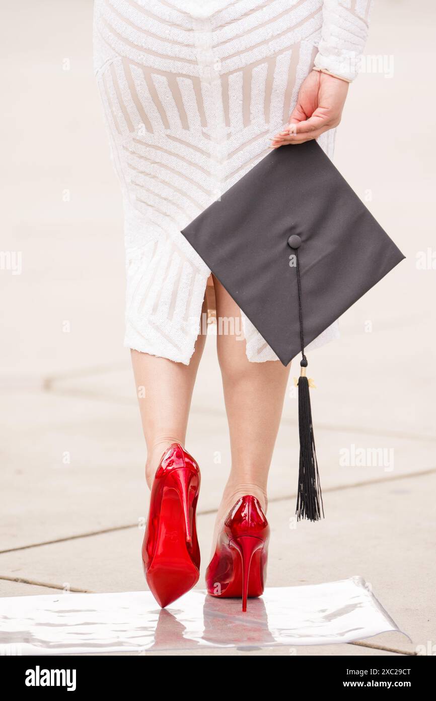 Ruby red gown hi-res stock photography and images - Alamy