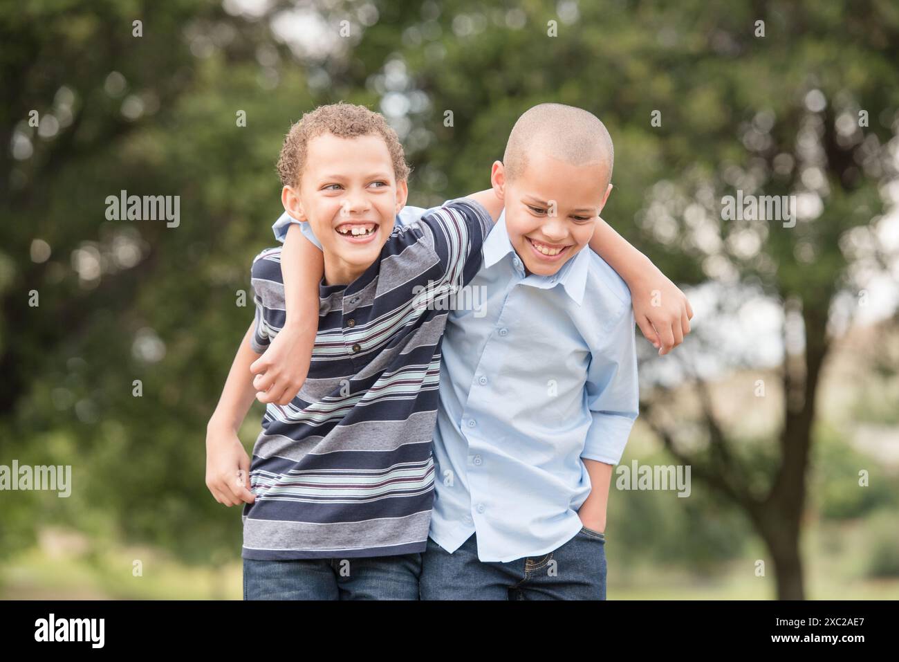 Middle brothers hi-res stock photography and images - Alamy