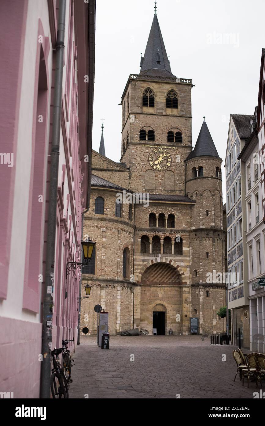 Trier Cathedral in the rain Stock Photo - Alamy