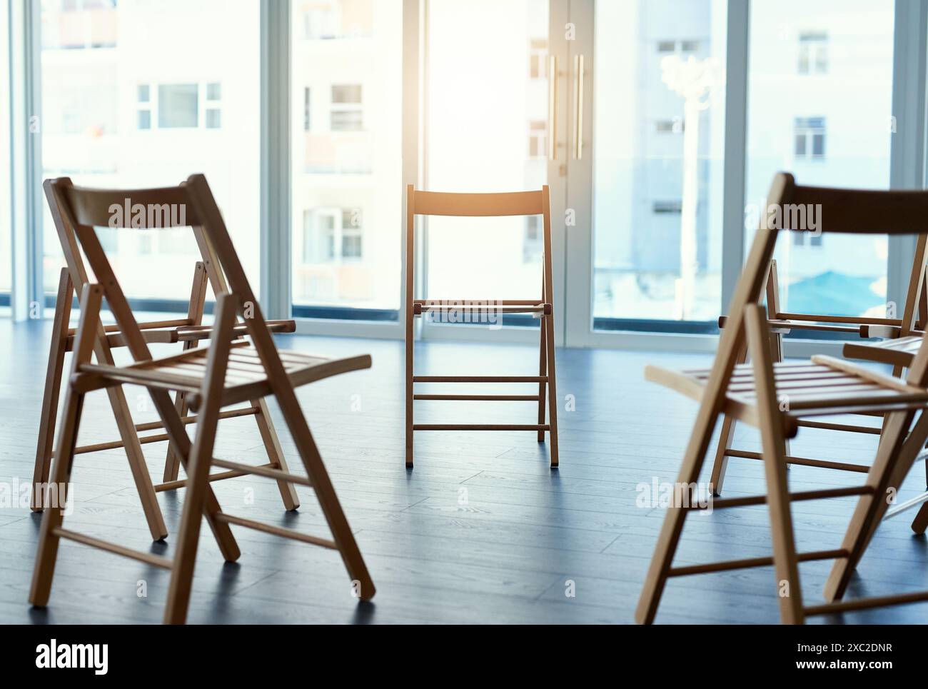 Aa meeting room hi-res stock photography and images - Alamy