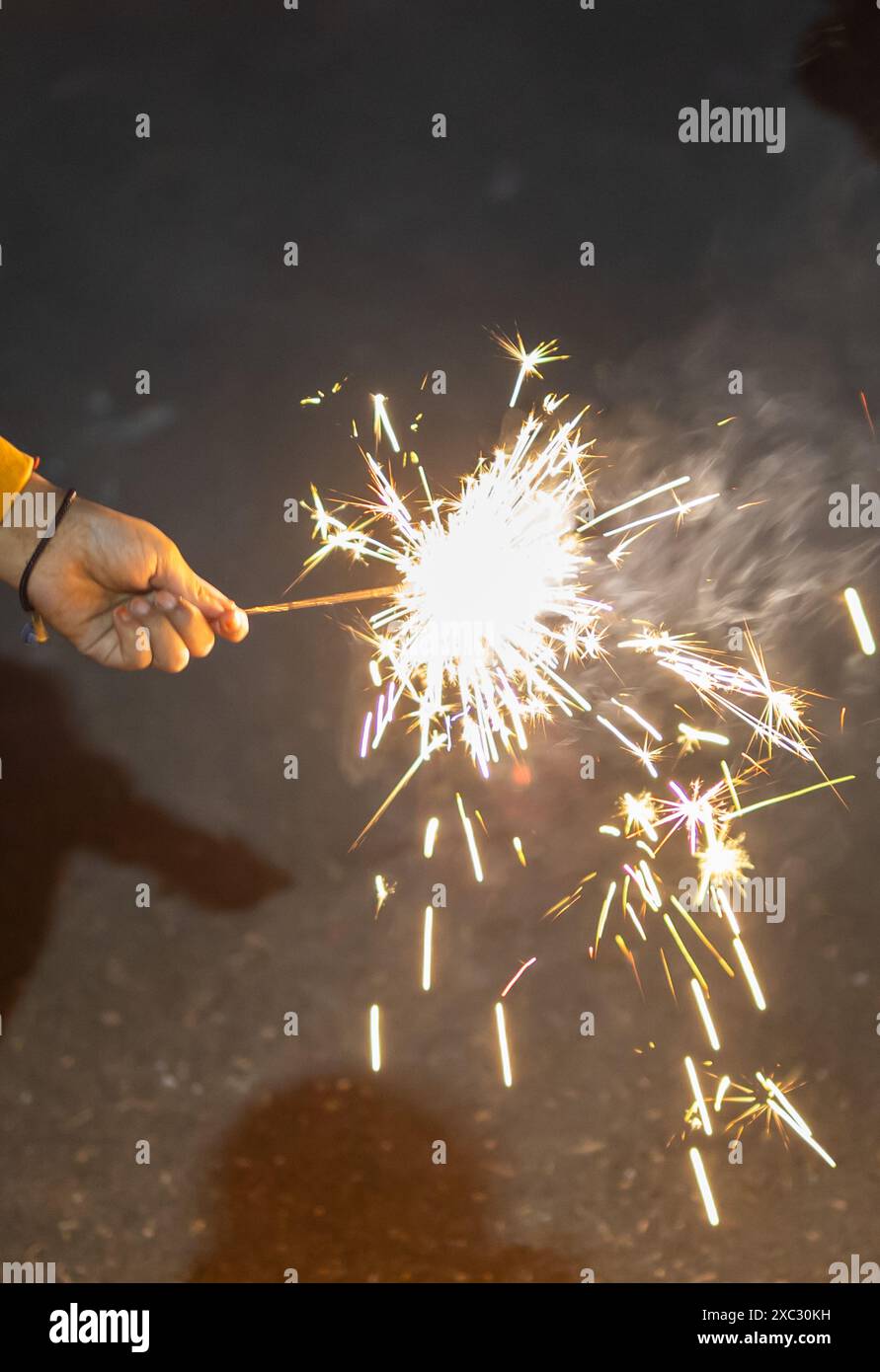 Indian phuljhadi fireworks hi-res stock photography and images - Alamy