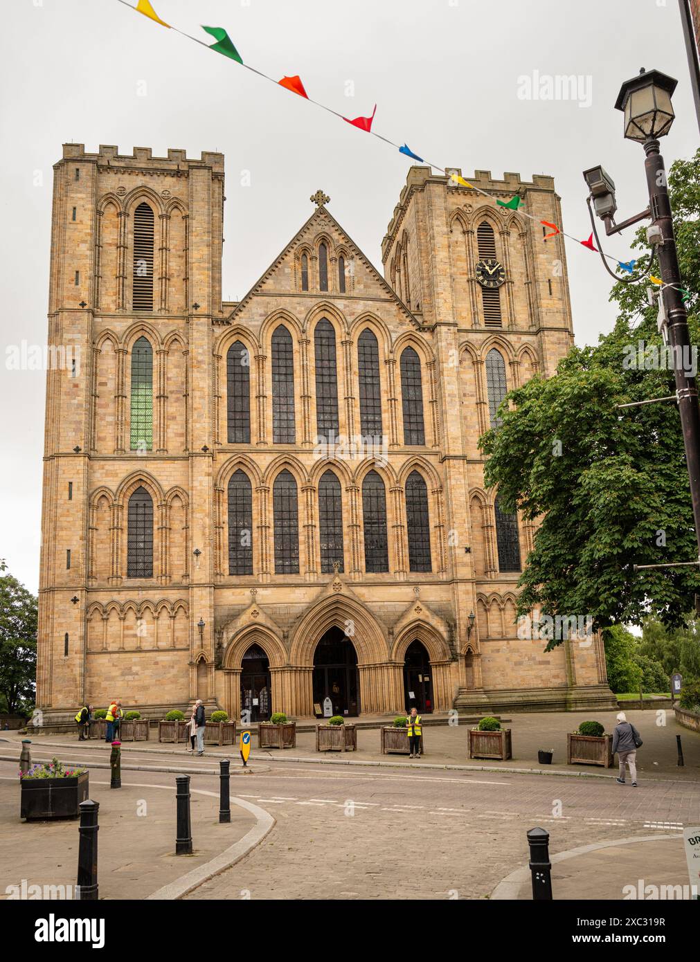 North west facing view hi-res stock photography and images - Alamy