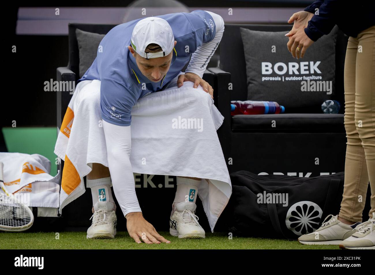 Wet tennis court after rain hi-res stock photography and images - Alamy