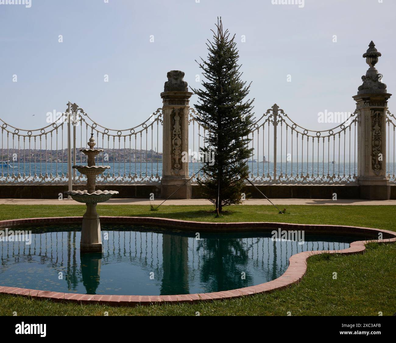 Yard of Dolmabahce Palace. Pound near Bosphorus Stock Photo - Alamy