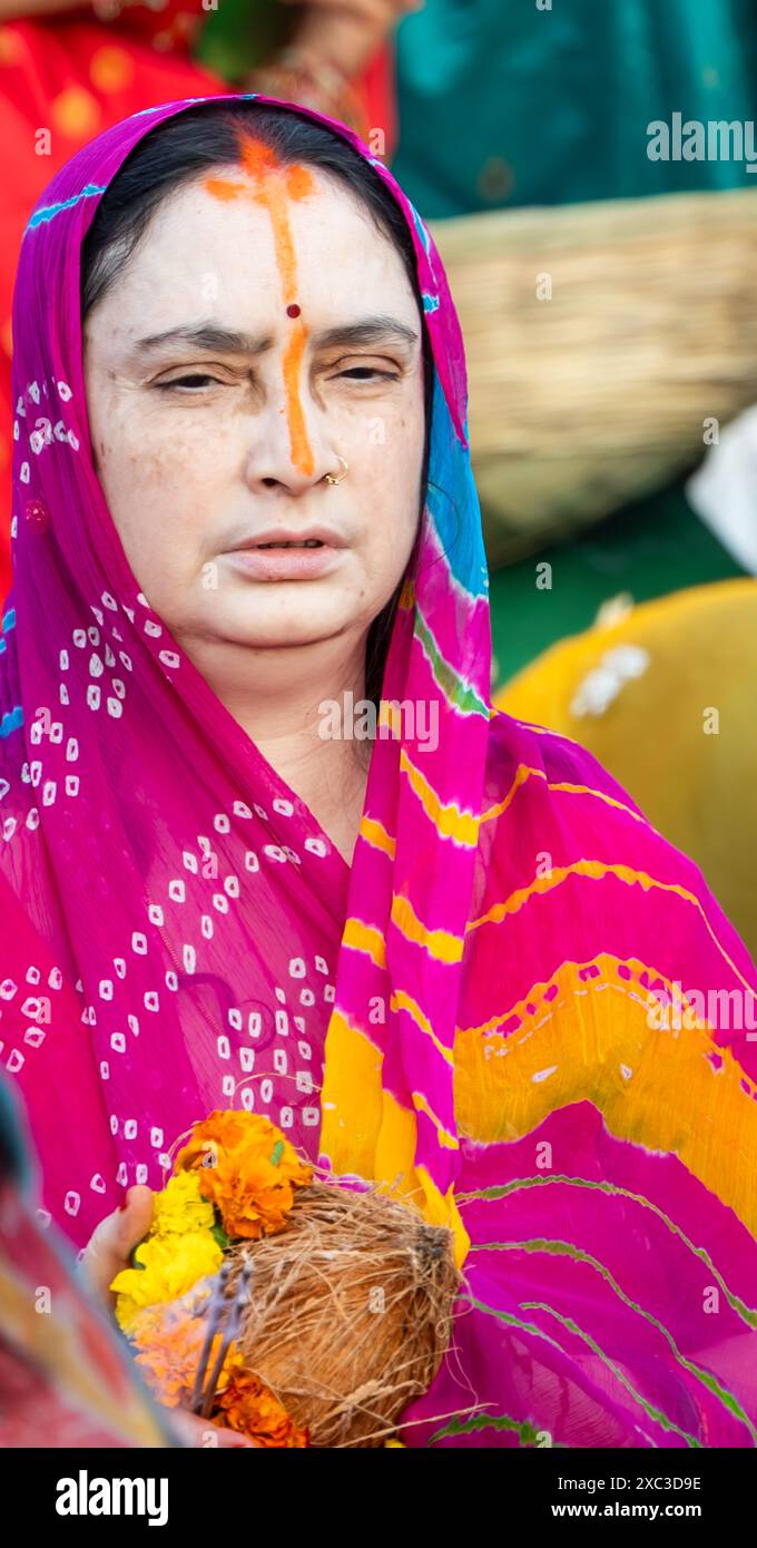 Traditional chhath puja ceremony devotee hi-res stock photography and ...