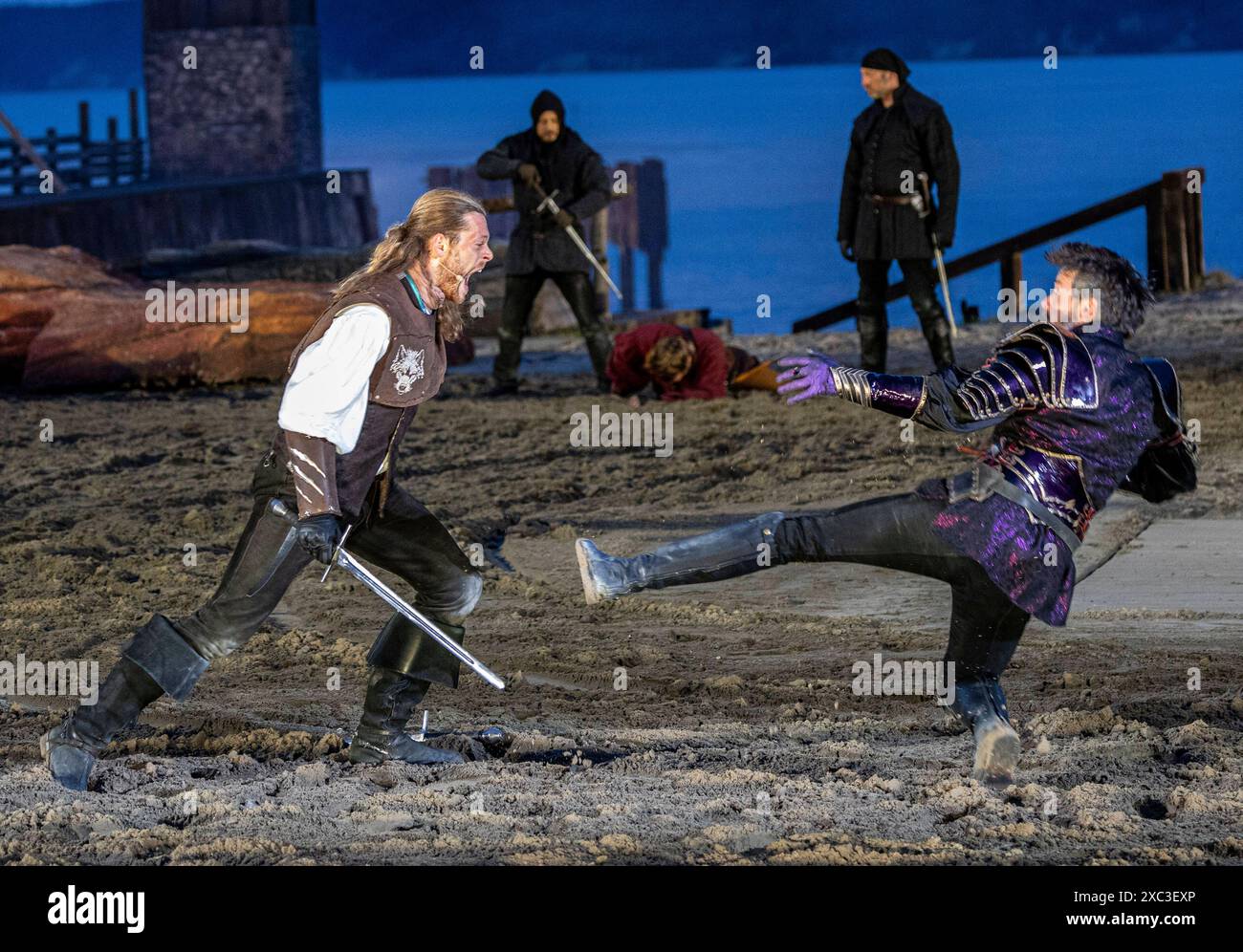 Stoertebeker Festspiele 2024 Der Schauspieler Moritz Stephan l. als ...