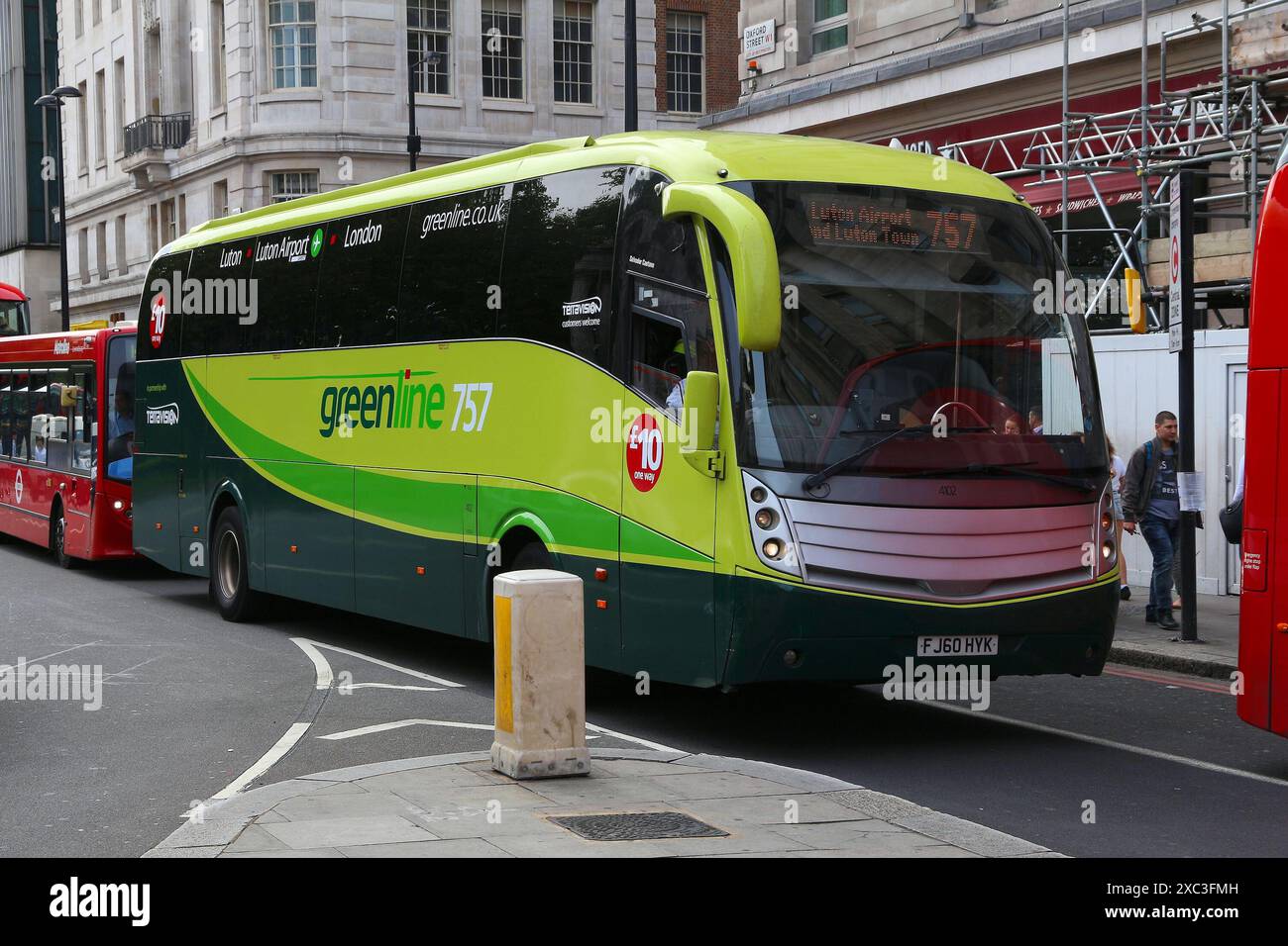 Greenline london transport hi-res stock photography and images - Alamy