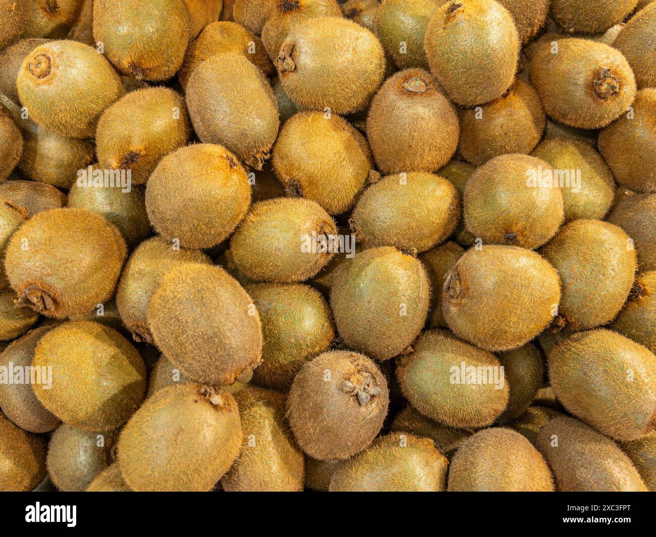 Kiwi fruits as background, kiwi texture in top view Stock Photo - Alamy