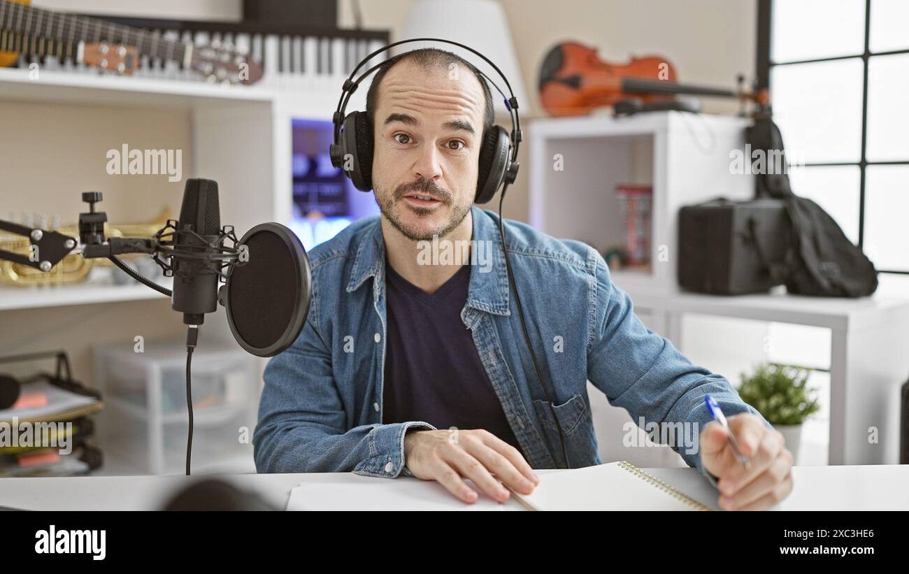Inside a music recording studio hi-res stock photography and images - Alamy