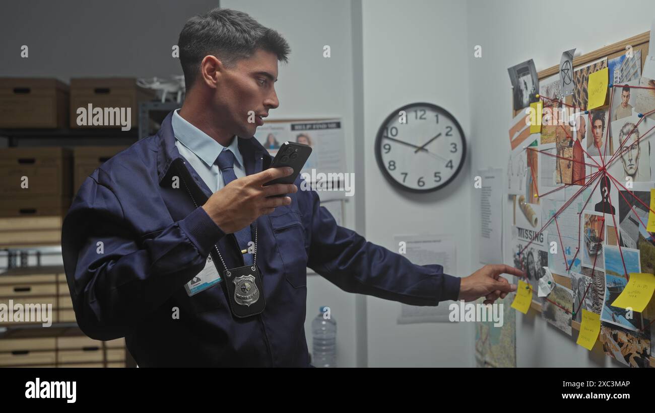 Detective investigation board hi-res stock photography and images - Alamy