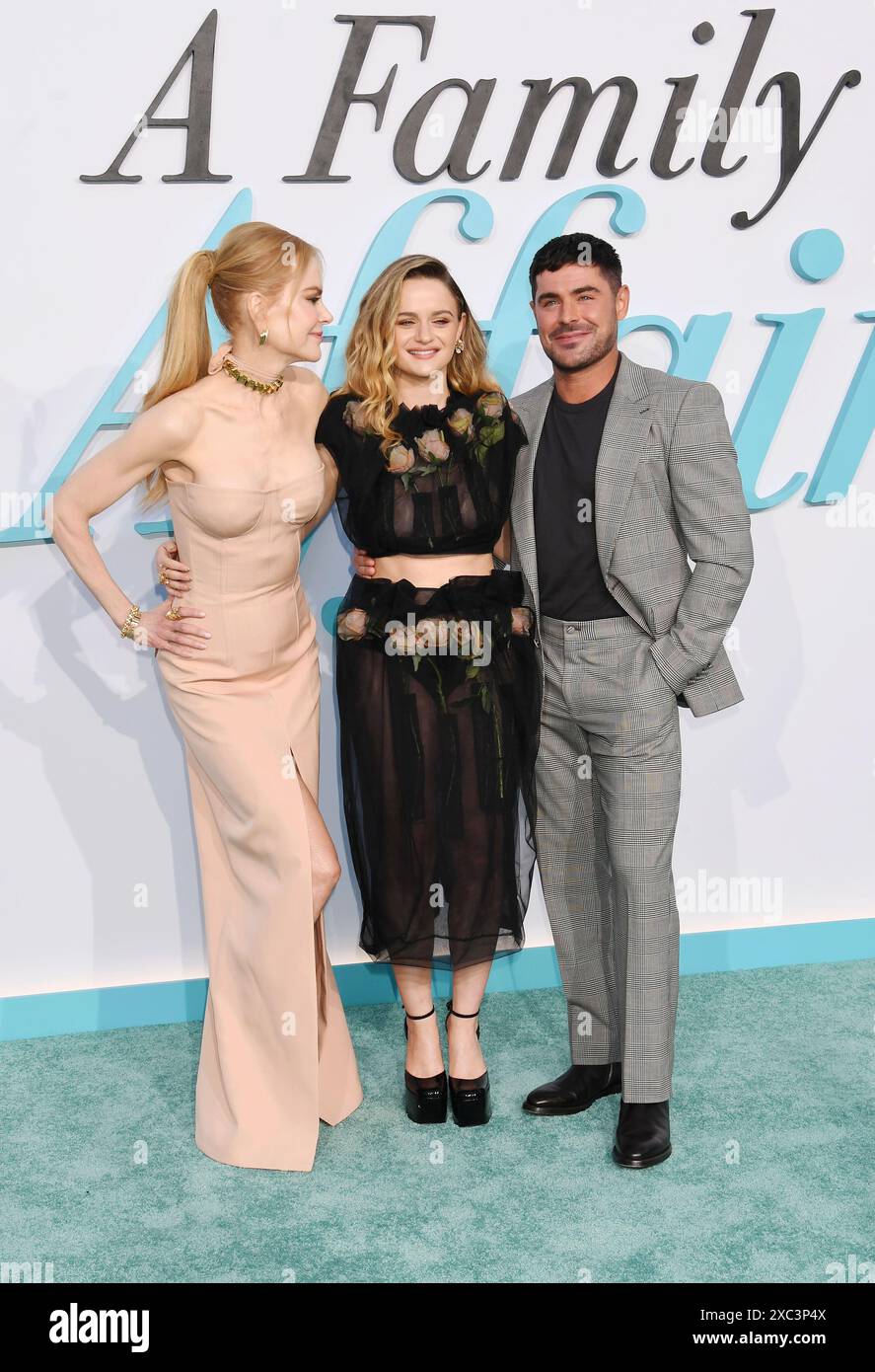 Family affair zac nicole hi-res stock photography and images - Alamy