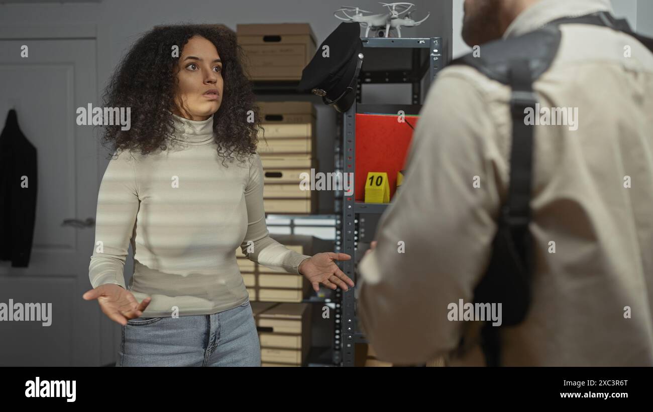 Female police office interview hi-res stock photography and images - Alamy