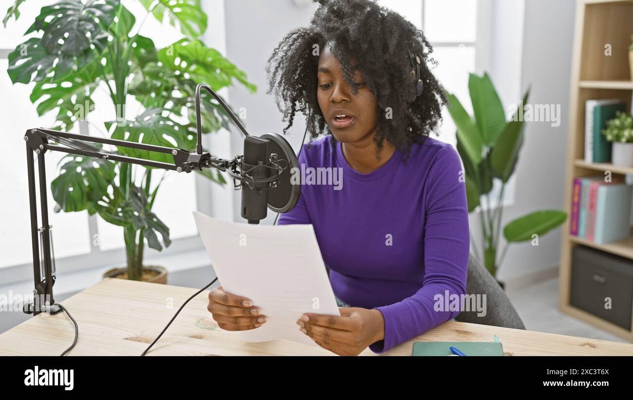 Radio presenter african woman hi-res stock photography and images - Alamy