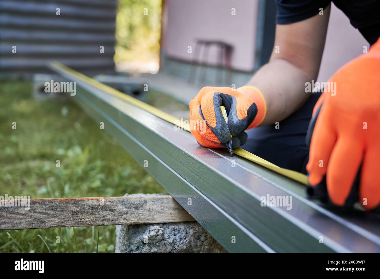 Male worker using pen measuring hi-res stock photography and images - Alamy