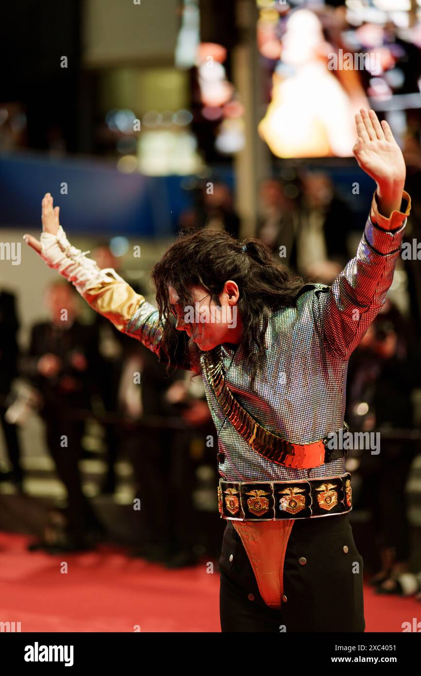 CANNES, FRANCE - MAY, 23: Adèle Exarchopoulos, Mallory Wanecque ...