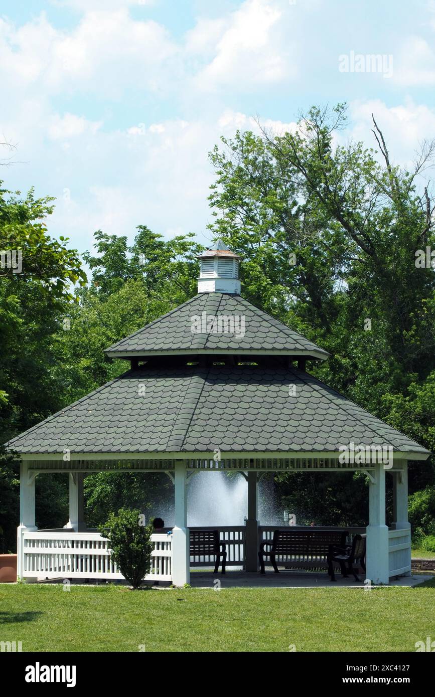 Walking around Koehler Park in Horsham, PA Stock Photo - Alamy