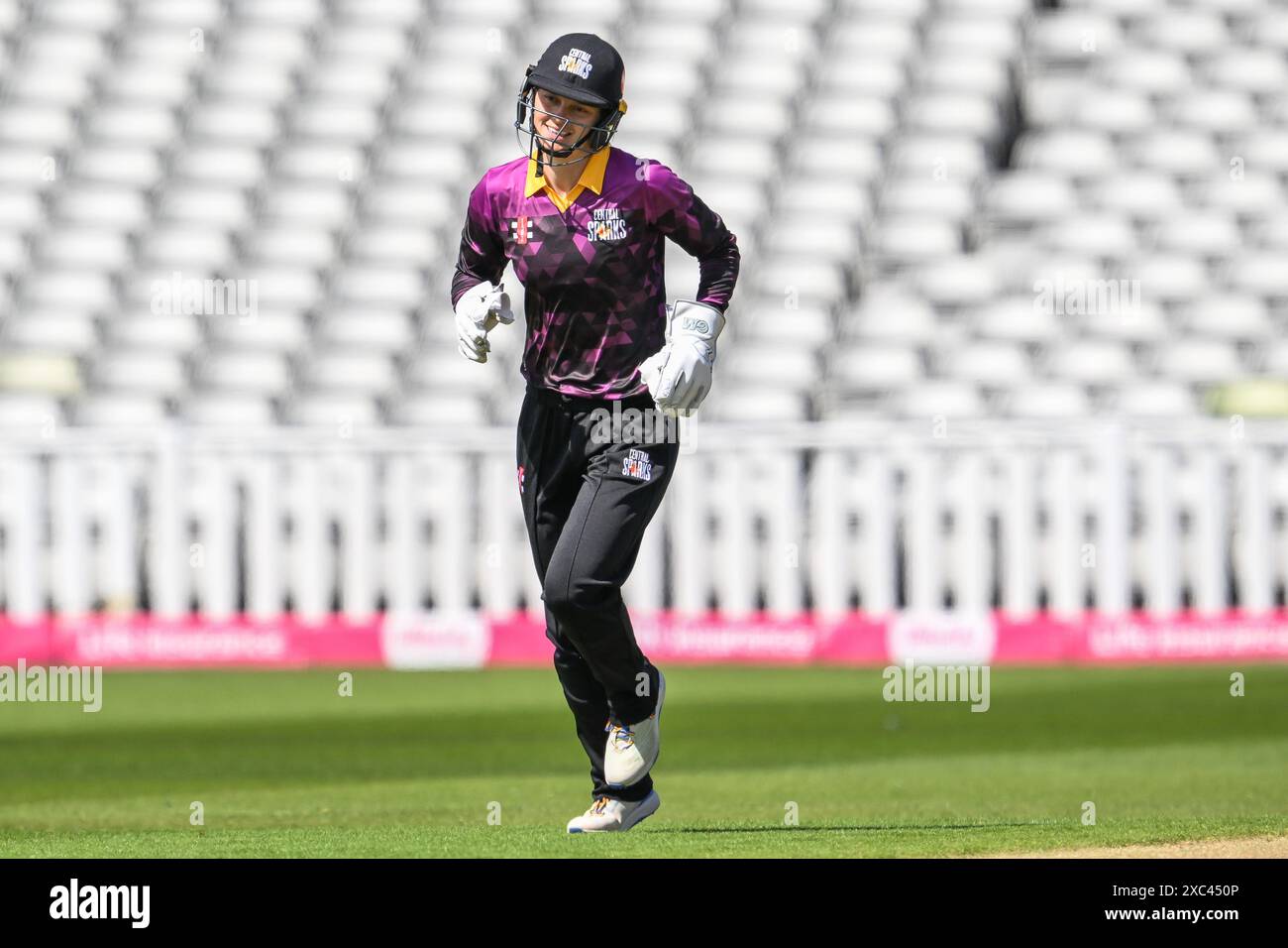 Amy Jones of Central Sparks celebrates Katie Mack of Lancashire Thunder ...