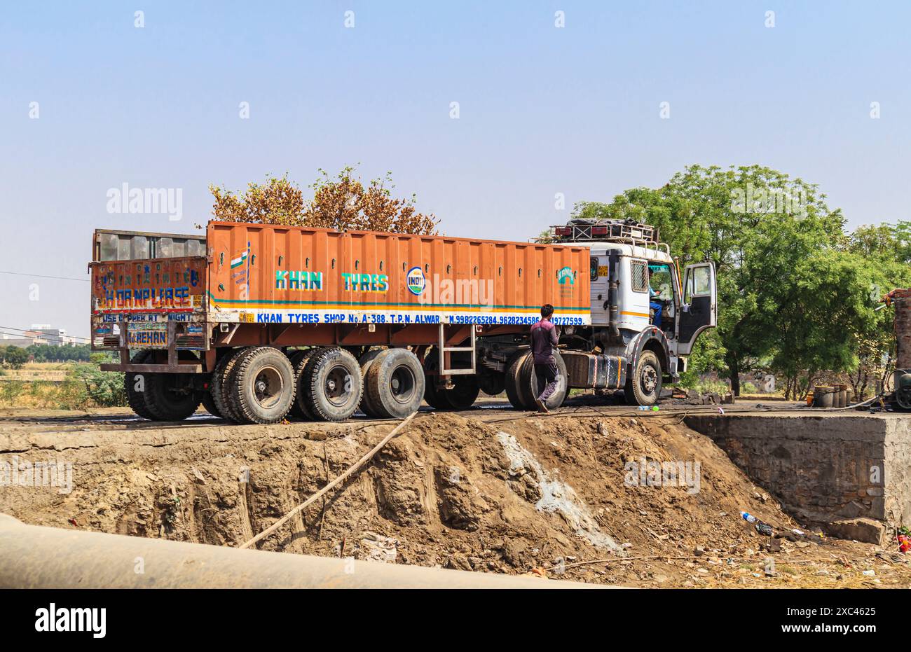 Typical large Indian lorry with trailer near Dausa, Rajasthan, north ...