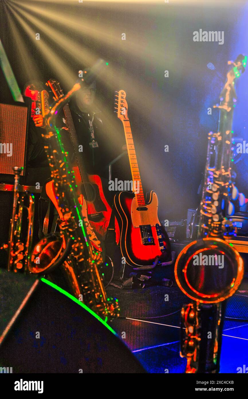 Polished instruments hi-res stock photography and images - Alamy