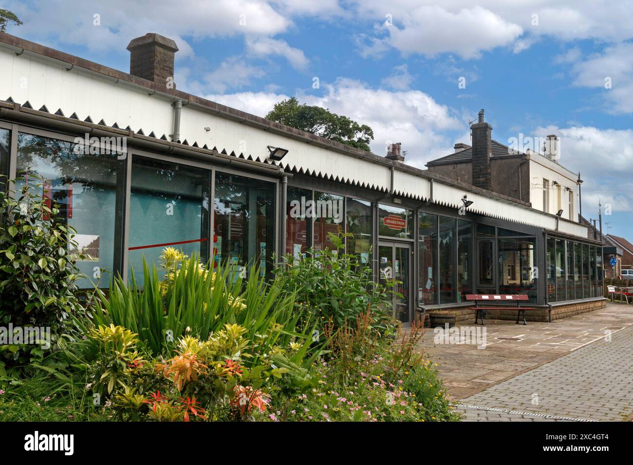 Longridge railway station hi-res stock photography and images - Alamy